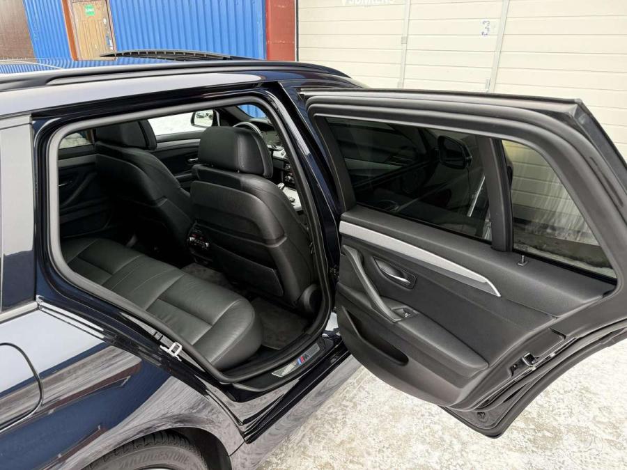 Black BMW 520 2016 in Prienai, with an engine capacity of 2.00 L and mileage of 275 thousand km for 13900 €, photo 38 on AUTOMOTO.COM.LV