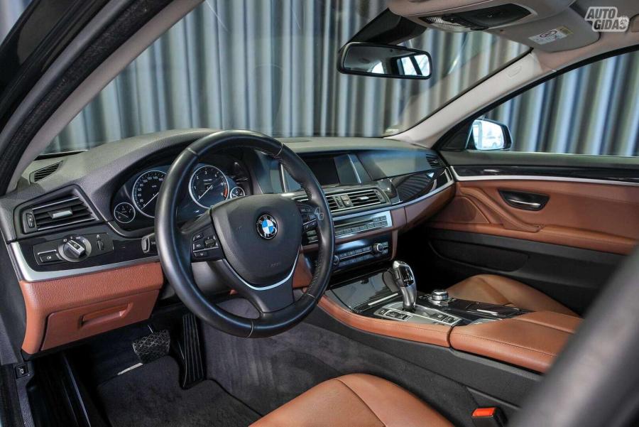 Melns BMW 520 2016 Marijampole, ar dzinēja tilpumu 2.00 L un nobraukumu 309 tūkst. km par 10450 €, foto 24 vietnē AUTOMOTO.COM.LV