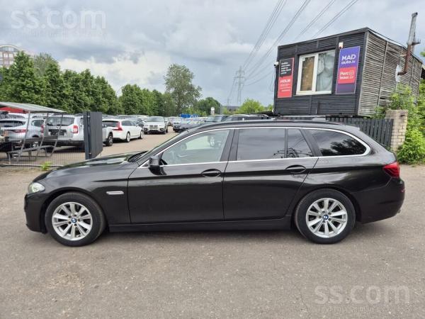 Black BMW 520 2016 in Riga, with an engine capacity of 2.00 L and mileage of 268 thousand km for 11490 €, photo 9 on AUTOMOTO.COM.LV