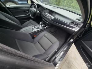 Black BMW 520 2016 in Sakiai, with an engine capacity of 2.00 L and mileage of 380 thousand km for 7999 €, photo 12 on AUTOMOTO.COM.LV