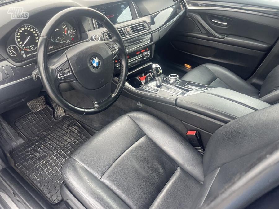 Black BMW 520 2016 in Kaunas, with an engine capacity of 2.00 L and mileage of 210 thousand km for 12100 €, photo 23 on AUTOMOTO.COM.LV