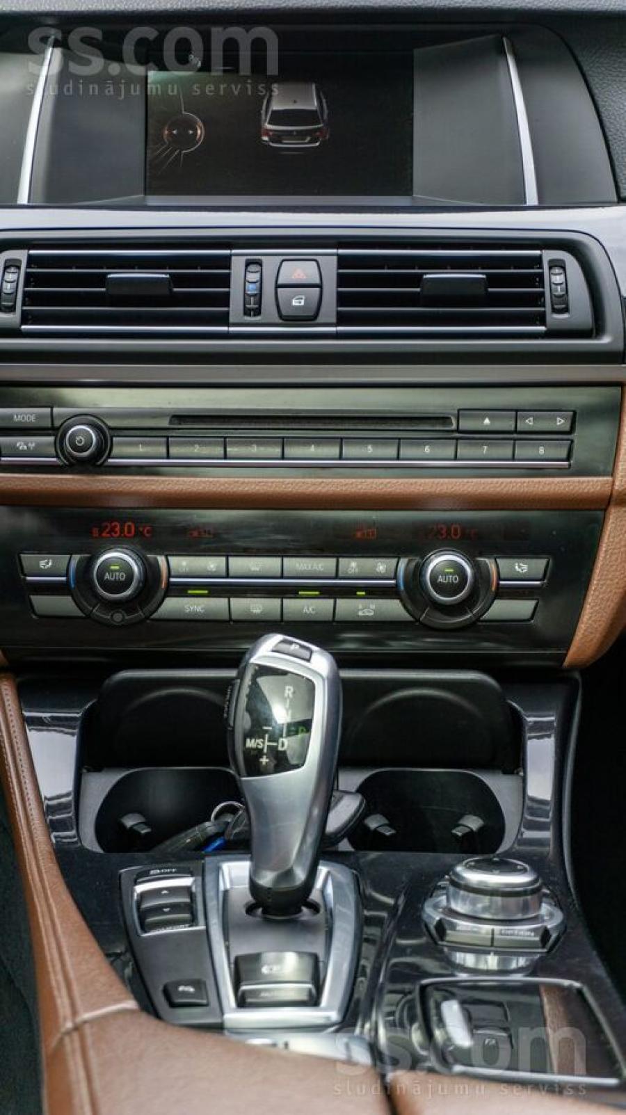 Black BMW 520 2016 in Riga, with an engine capacity of 2.00 L and mileage of 268 thousand km for 11490 €, photo 14 on AUTOMOTO.COM.LV