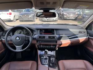 Melns BMW 520 2016 Rīga, ar dzinēja tilpumu 2.00 L un nobraukumu 254 tūkst. km par 11950 €, foto 4 vietnē AUTOMOTO.COM.LV