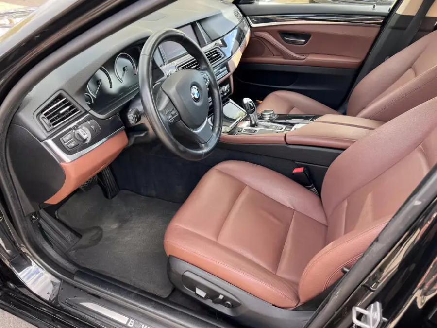 Black BMW 520 2016 in Riga, with an engine capacity of 2.00 L and mileage of 254 thousand km for 11950 €, photo 10 on AUTOMOTO.COM.LV