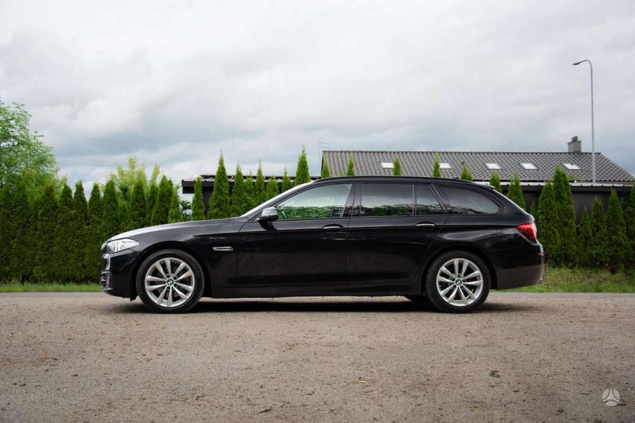 Melns BMW 520 2016 Elektrėnai, ar dzinēja tilpumu 2.00 L un nobraukumu 240 tūkst. km par 11500 €, foto 3 vietnē AUTOMOTO.COM.LV