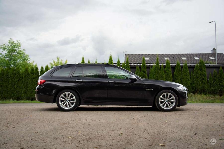 Melns BMW 520 2016 Elektrėnai, ar dzinēja tilpumu 2.00 L un nobraukumu 240 tūkst. km par 11500 €, foto 7 vietnē AUTOMOTO.COM.LV