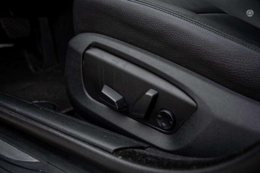 Melns BMW 520 2016 Elektrėnai, ar dzinēja tilpumu 2.00 L un nobraukumu 240 tūkst. km par 11500 €, foto 11 vietnē AUTOMOTO.COM.LV