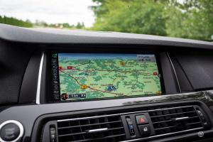 Melns BMW 520 2016 Elektrėnai, ar dzinēja tilpumu 2.00 L un nobraukumu 240 tūkst. km par 11500 €, foto 16 vietnē AUTOMOTO.COM.LV