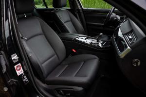 Melns BMW 520 2016 Elektrėnai, ar dzinēja tilpumu 2.00 L un nobraukumu 240 tūkst. km par 11500 €, foto 23 vietnē AUTOMOTO.COM.LV