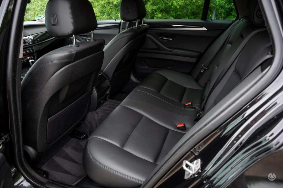 Melns BMW 520 2016 Elektrėnai, ar dzinēja tilpumu 2.00 L un nobraukumu 240 tūkst. km par 11500 €, foto 24 vietnē AUTOMOTO.COM.LV