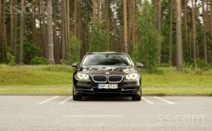 Black BMW 520 2016 in Riga, with an engine capacity of 2.00 L and mileage of 268 thousand km for 10590 €, photo 4 on AUTOMOTO.COM.LV