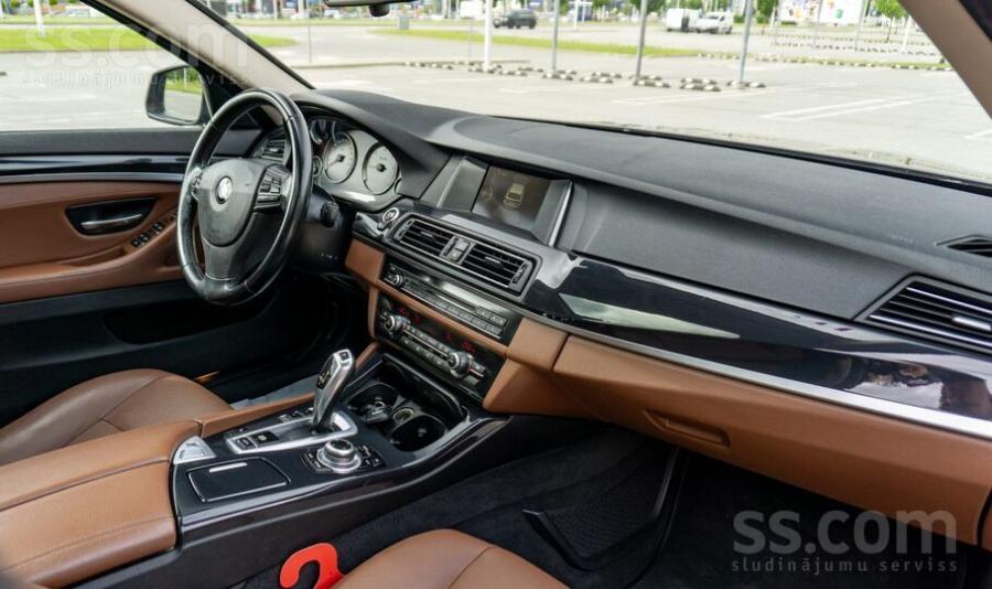 Black BMW 520 2016 in Riga, with an engine capacity of 2.00 L and mileage of 268 thousand km for 10590 €, photo 11 on AUTOMOTO.COM.LV