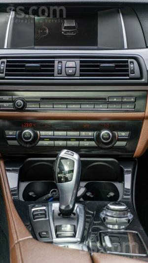 Black BMW 520 2016 in Riga, with an engine capacity of 2.00 L and mileage of 268 thousand km for 10590 €, photo 13 on AUTOMOTO.COM.LV