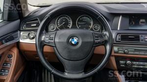 Black BMW 520 2016 in Riga, with an engine capacity of 2.00 L and mileage of 268 thousand km for 10590 €, photo 14 on AUTOMOTO.COM.LV