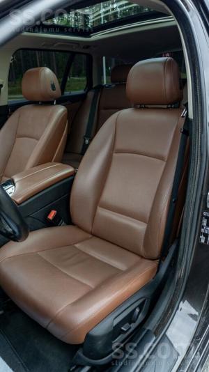 Black BMW 520 2016 in Riga, with an engine capacity of 2.00 L and mileage of 268 thousand km for 10590 €, photo 27 on AUTOMOTO.COM.LV