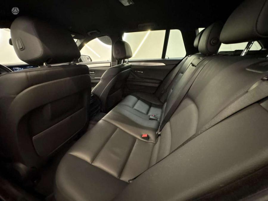 Melns BMW 520 2016 Marijampole, ar dzinēja tilpumu 2.00 L un nobraukumu 213 tūkst. km par 14999 €, foto 11 vietnē AUTOMOTO.COM.LV