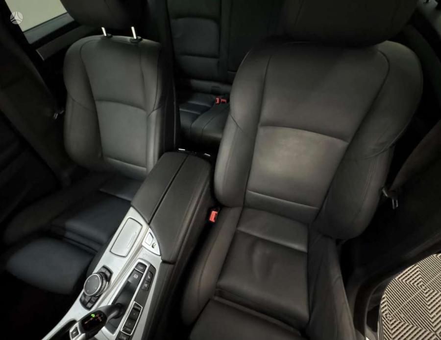 Melns BMW 520 2016 Marijampole, ar dzinēja tilpumu 2.00 L un nobraukumu 213 tūkst. km par 14999 €, foto 17 vietnē AUTOMOTO.COM.LV