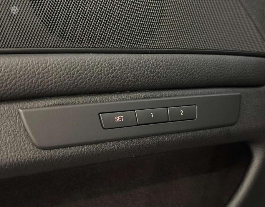 Melns BMW 520 2016 Marijampole, ar dzinēja tilpumu 2.00 L un nobraukumu 213 tūkst. km par 14999 €, foto 18 vietnē AUTOMOTO.COM.LV