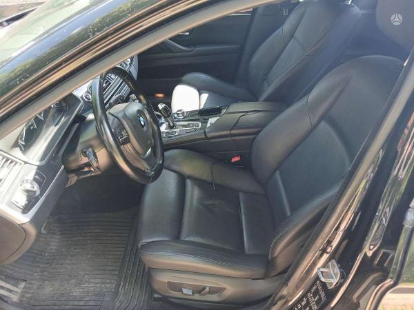 Melns BMW 520 2016 Utena, ar dzinēja tilpumu 2.00 L un nobraukumu 283 tūkst. km par 8900 €, foto 10 vietnē AUTOMOTO.COM.LV