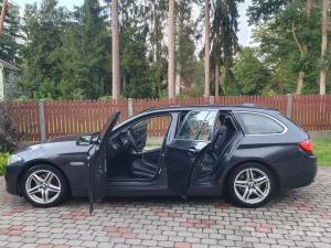 Black BMW 520 2016 in Riga, with an engine capacity of 2.00 L and mileage of 370 thousand km for 8500 €, photo 3 on AUTOMOTO.COM.LV