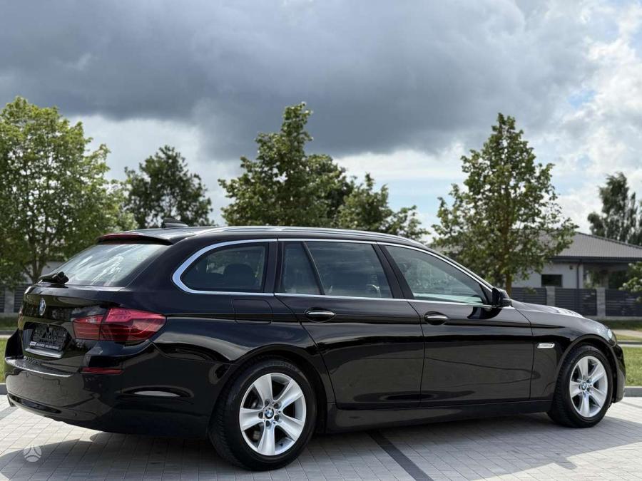 Black BMW 520 2016 in Siauliai, with an engine capacity of 2.00 L and mileage of 299 thousand km for 10950 €, photo 9 on AUTOMOTO.COM.LV