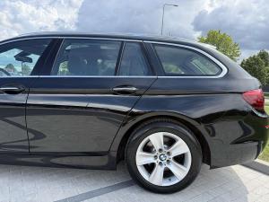 Black BMW 520 2016 in Siauliai, with an engine capacity of 2.00 L and mileage of 299 thousand km for 10950 €, photo 15 on AUTOMOTO.COM.LV