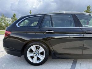 Black BMW 520 2016 in Siauliai, with an engine capacity of 2.00 L and mileage of 299 thousand km for 10950 €, photo 16 on AUTOMOTO.COM.LV