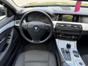 Black BMW 520 2016 in Siauliai, with an engine capacity of 2.00 L and mileage of 299 thousand km for 10950 €, photo 22 on AUTOMOTO.COM.LV