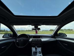 Black BMW 520 2016 in Siauliai, with an engine capacity of 2.00 L and mileage of 299 thousand km for 10950 €, photo 23 on AUTOMOTO.COM.LV