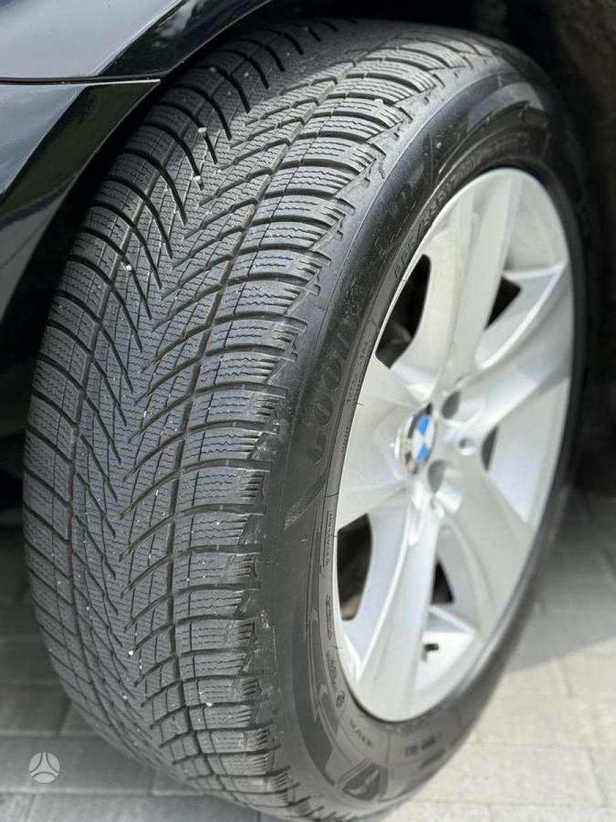 Black BMW 520 2016 in Siauliai, with an engine capacity of 2.00 L and mileage of 299 thousand km for 10950 €, photo 31 on AUTOMOTO.COM.LV