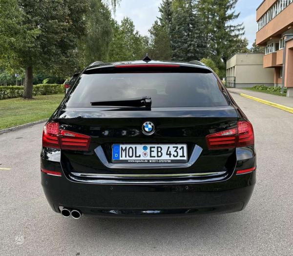 Black BMW 520 2016 in Prienai, with an engine capacity of 2.00 L and mileage of 283 thousand km for 10999 €, photo 9 on AUTOMOTO.COM.LV