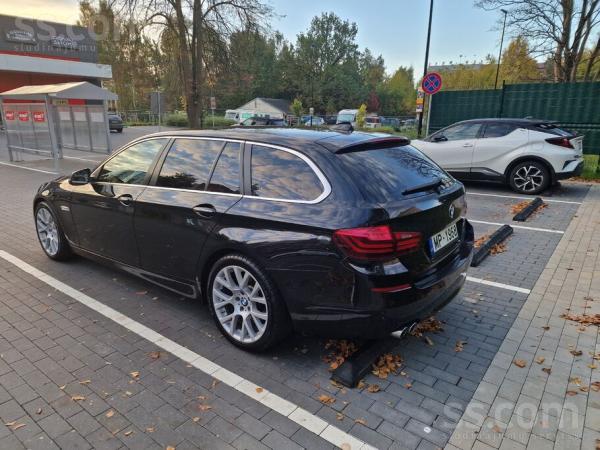 Black BMW 520 2016 in Jelgava, with an engine capacity of 2.00 L and mileage of 375 thousand km for 10100 €, photo 6 on AUTOMOTO.COM.LV