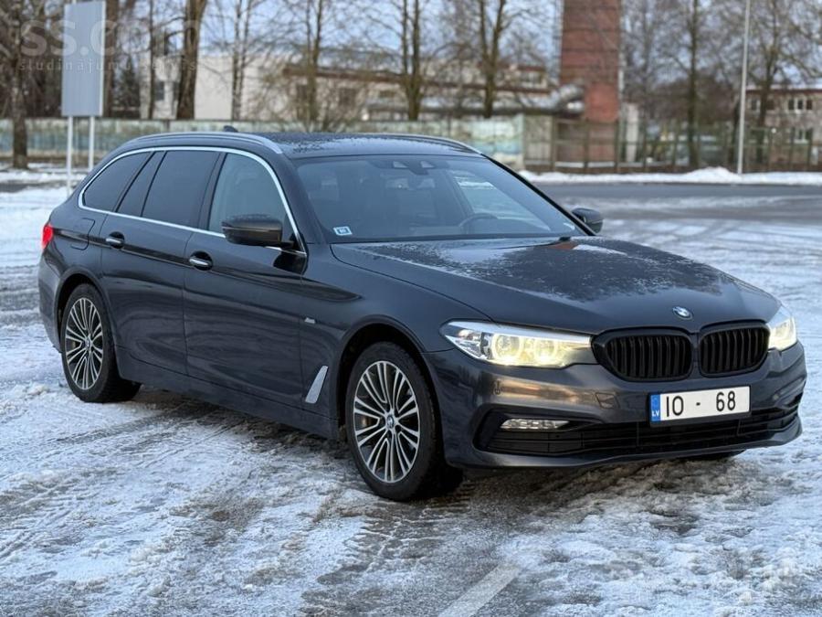 Black BMW 520 2017 in Aizkraukle, with an engine capacity of 2.00 L and mileage of 0 thousand km for 8000 €, photo 4 on AUTOMOTO.COM.LV