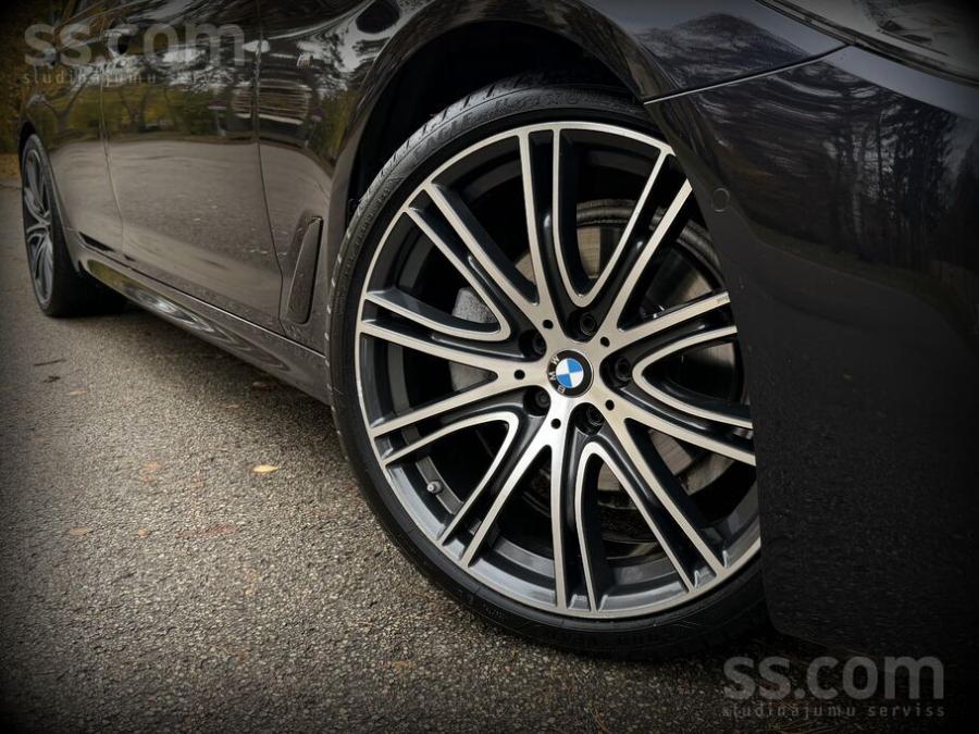 Melns BMW 520 2017 Bauska, ar dzinēja tilpumu 2.00 L un nobraukumu 216 tūkst. km par 23500 €, foto 9 vietnē AUTOMOTO.COM.LV