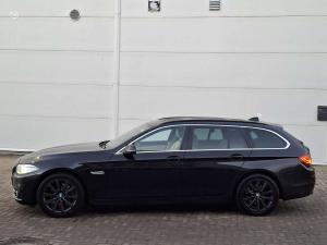 Black BMW 520 2017 in Silute, with an engine capacity of 2.00 L and mileage of 258 thousand km for 7999 €, photo 3 on AUTOMOTO.COM.LV