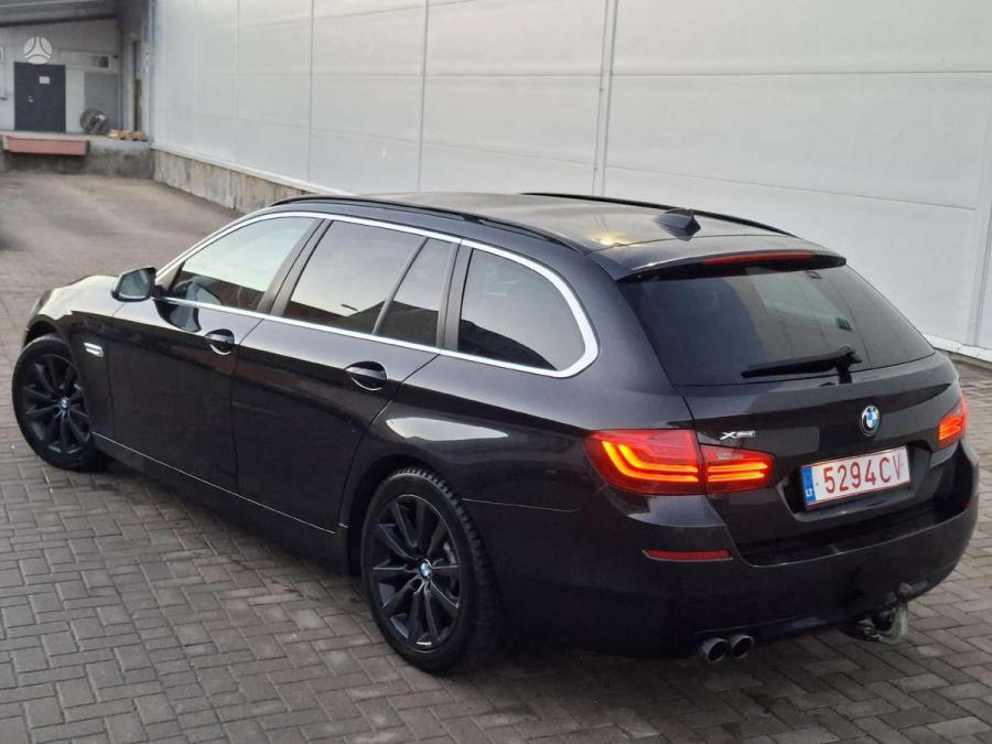 Black BMW 520 2017 in Silute, with an engine capacity of 2.00 L and mileage of 258 thousand km for 7999 €, photo 7 on AUTOMOTO.COM.LV