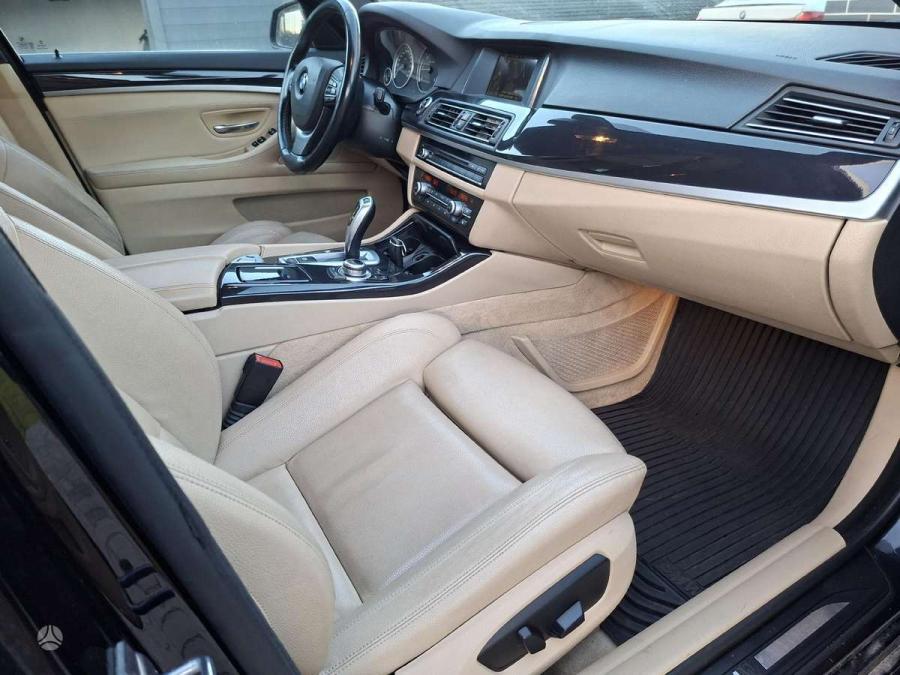 Black BMW 520 2017 in Silute, with an engine capacity of 2.00 L and mileage of 258 thousand km for 7999 €, photo 24 on AUTOMOTO.COM.LV