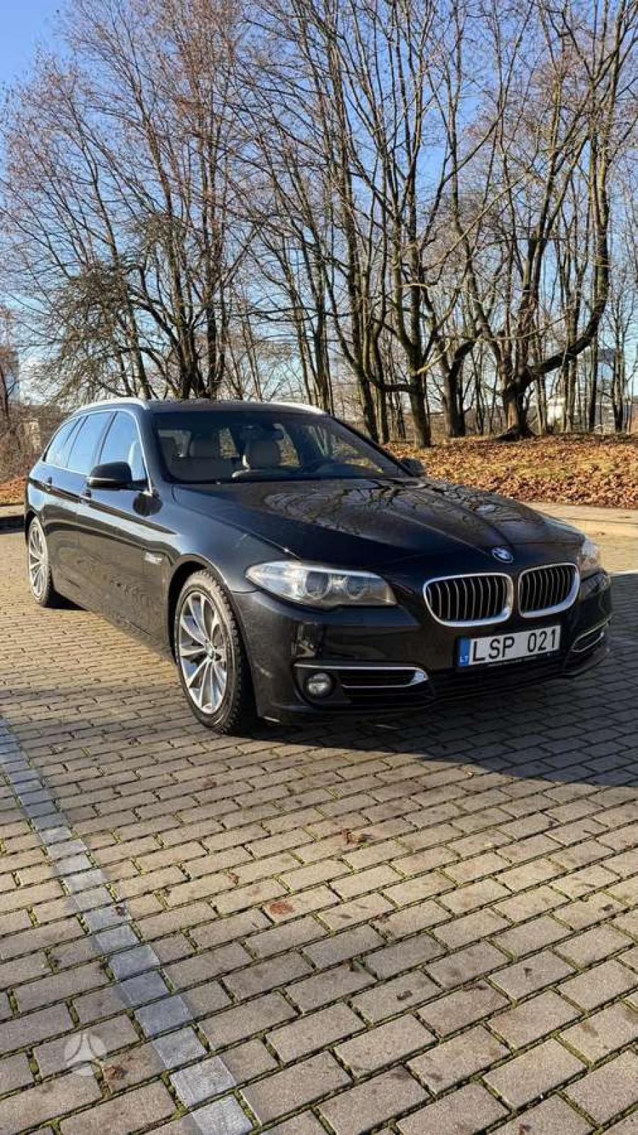Black BMW 520 2017 in Vilnius, with an engine capacity of 2.00 L and mileage of 332 thousand km for 9800 €, photo 1 on AUTOMOTO.COM.LV