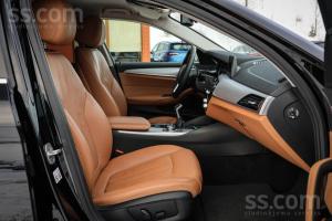 Black BMW 520 2017 in Tukums, with an engine capacity of 2.00 L and mileage of 225 thousand km for 13790 €, photo 8 on AUTOMOTO.COM.LV