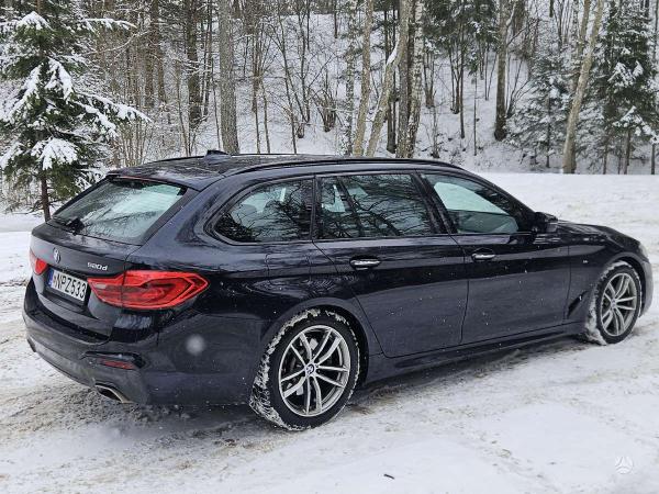 Black BMW 520 2017 in Alytus, with an engine capacity of 2.00 L and mileage of 286 thousand km for 18999 €, photo 7 on AUTOMOTO.COM.LV