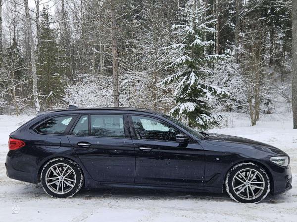 Black BMW 520 2017 in Alytus, with an engine capacity of 2.00 L and mileage of 286 thousand km for 18999 €, photo 10 on AUTOMOTO.COM.LV