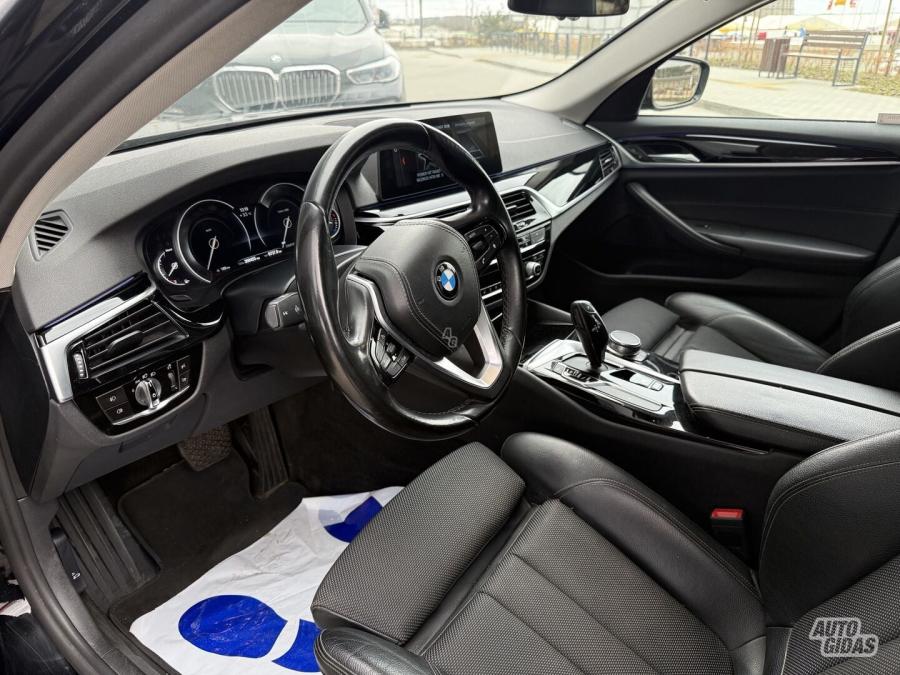 Melns BMW 520 2017 Viļņa, ar dzinēja tilpumu 2.00 L un nobraukumu 299 tūkst. km par 17500 €, foto 12 vietnē AUTOMOTO.COM.LV