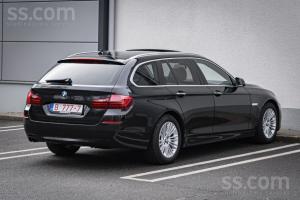 Black BMW 520 2017 in Riga, with an engine capacity of 2.00 L and mileage of 231 thousand km for 13250 €, photo 5 on AUTOMOTO.COM.LV