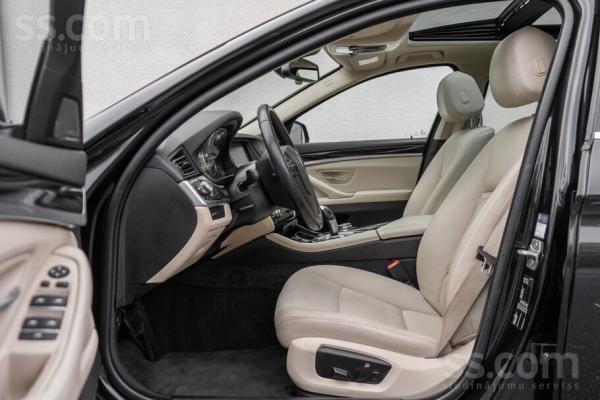 Black BMW 520 2017 in Riga, with an engine capacity of 2.00 L and mileage of 231 thousand km for 13250 €, photo 8 on AUTOMOTO.COM.LV