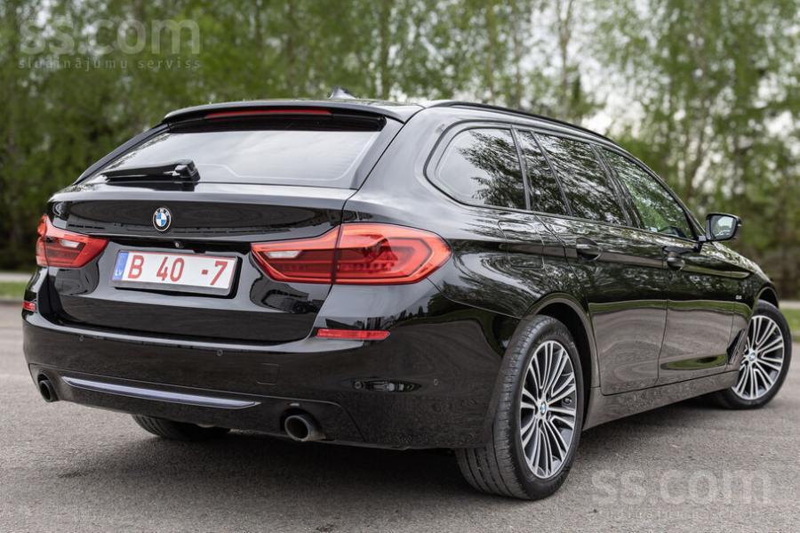 Black BMW 520 2017 in Tukums, with an engine capacity of 2.00 L and mileage of 269 thousand km for 15990 €, photo 12 on AUTOMOTO.COM.LV