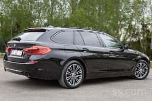 Black BMW 520 2017 in Tukums, with an engine capacity of 2.00 L and mileage of 269 thousand km for 15990 €, photo 13 on AUTOMOTO.COM.LV