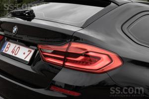 Black BMW 520 2017 in Tukums, with an engine capacity of 2.00 L and mileage of 269 thousand km for 15990 €, photo 14 on AUTOMOTO.COM.LV