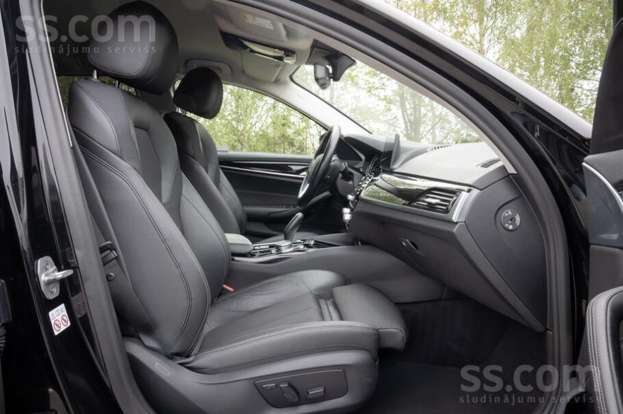 Black BMW 520 2017 in Tukums, with an engine capacity of 2.00 L and mileage of 269 thousand km for 15990 €, photo 18 on AUTOMOTO.COM.LV