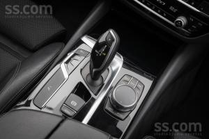 Black BMW 520 2017 in Tukums, with an engine capacity of 2.00 L and mileage of 269 thousand km for 15990 €, photo 23 on AUTOMOTO.COM.LV