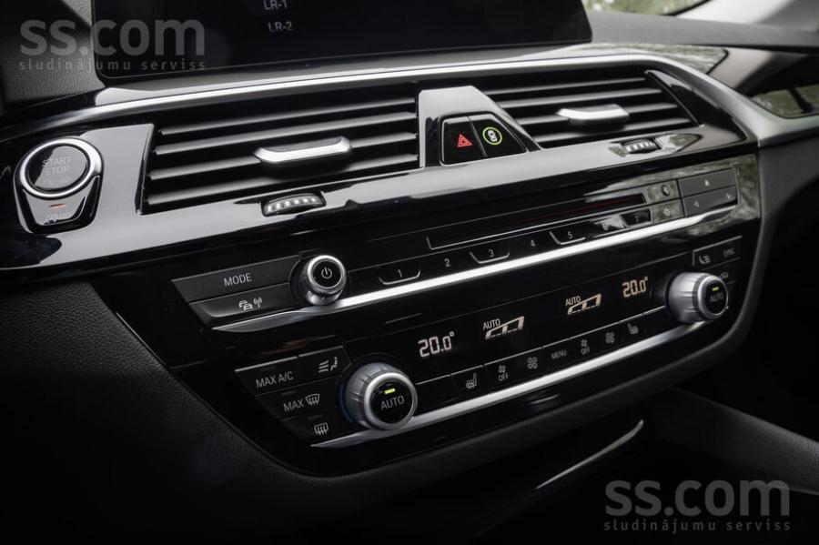 Black BMW 520 2017 in Tukums, with an engine capacity of 2.00 L and mileage of 269 thousand km for 15990 €, photo 28 on AUTOMOTO.COM.LV